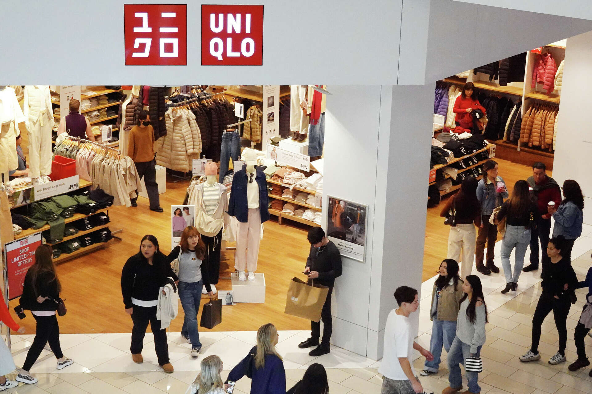 Uniqlo opening 11 new stores in Texas, California this year