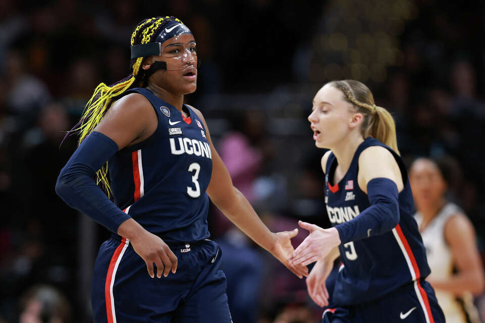 UConn vs. Iowa March Madness recap: Huskies fall to Iowa in Final Four