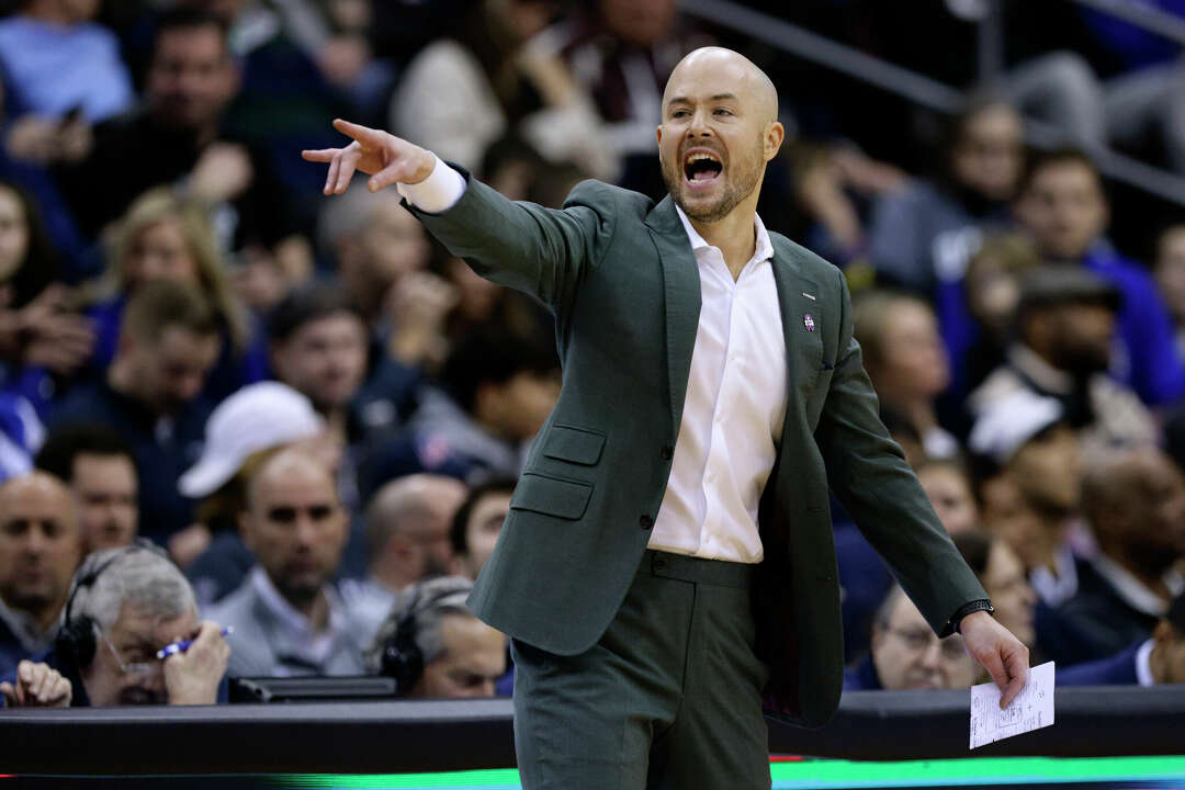 His father is Bill Murray but this UConn coach making name for himself