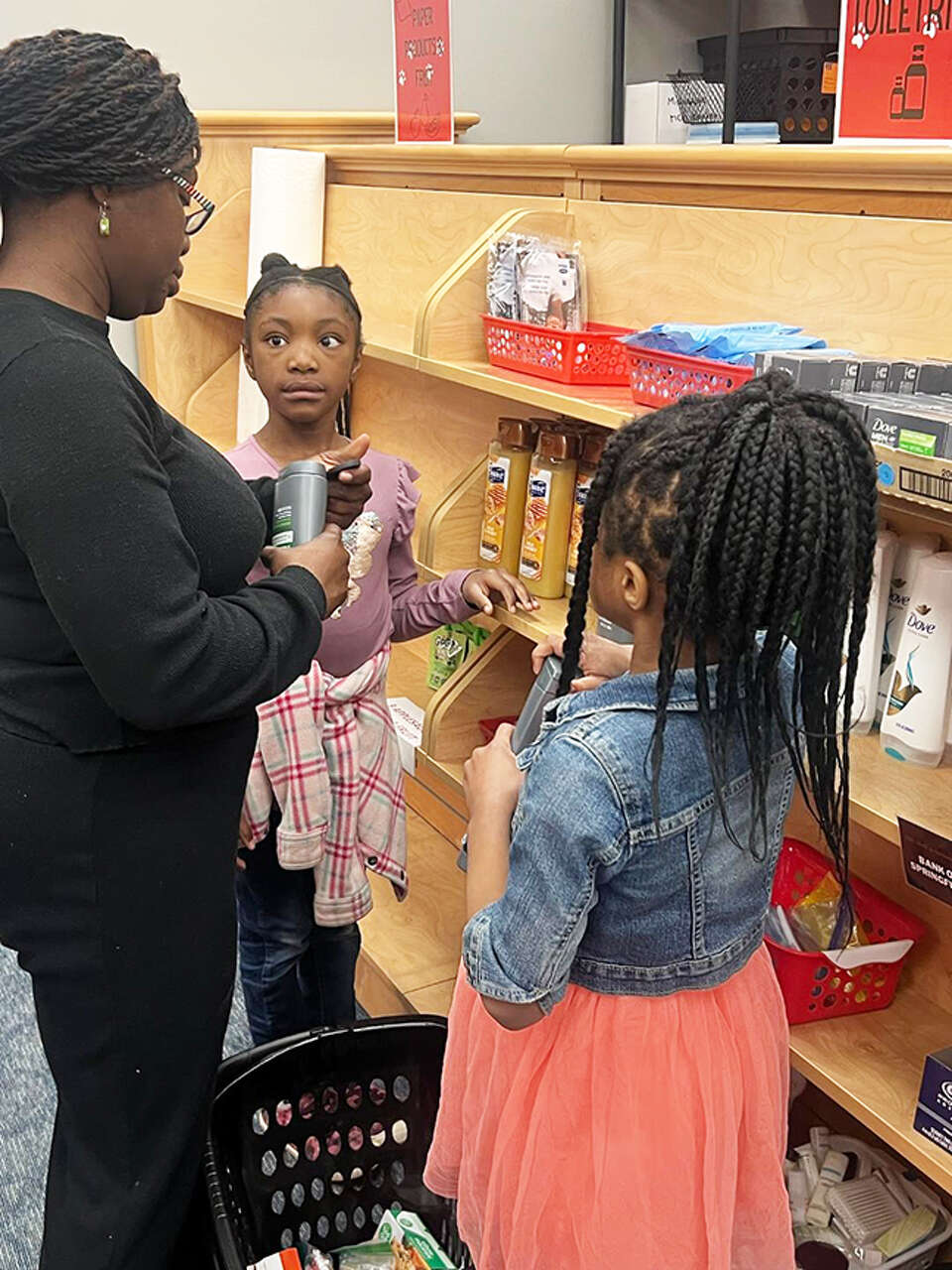 Cougar Cupboard at SIUE provides free food for students