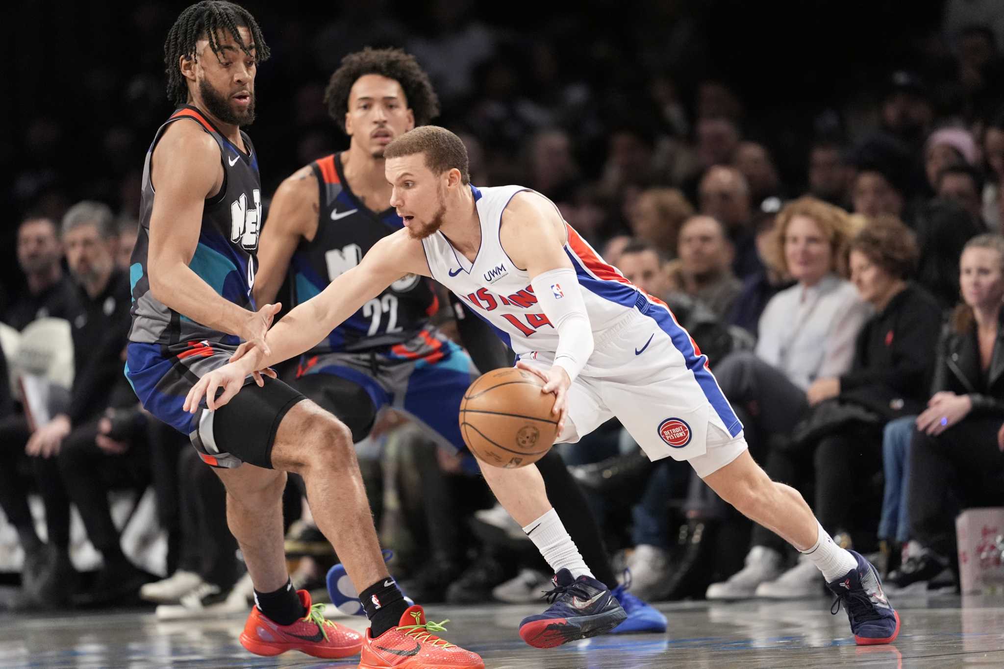 Spurs agree to terms with guard Malachi Flynn