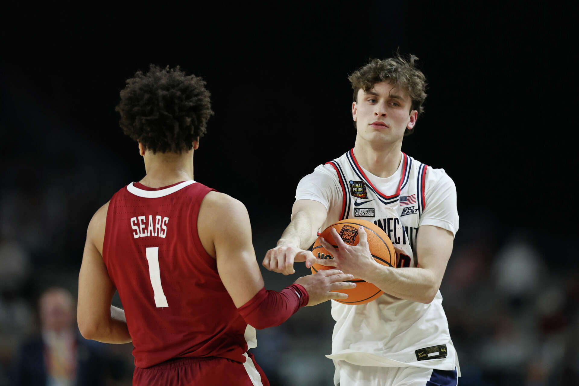 UConn's Andrew Hurley sees floor in 11th straight NCAA tourney game