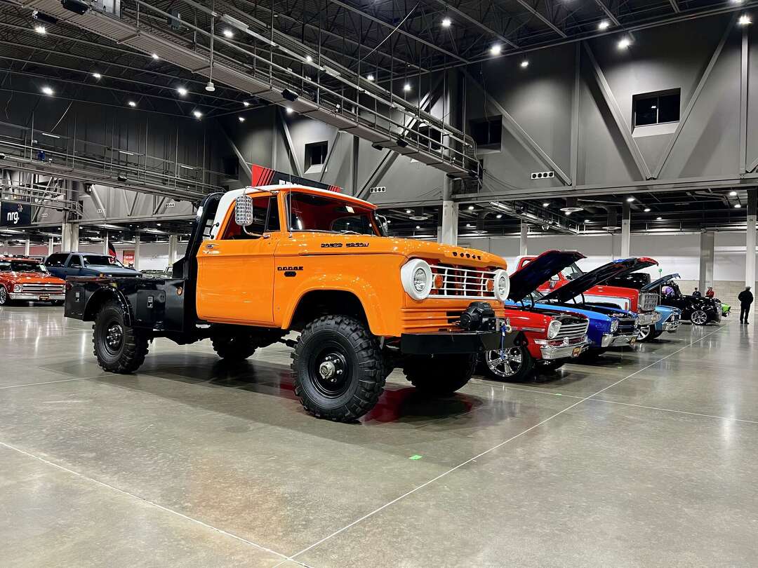 Mecum Auctions returns to Houston this week. Here's what to know.