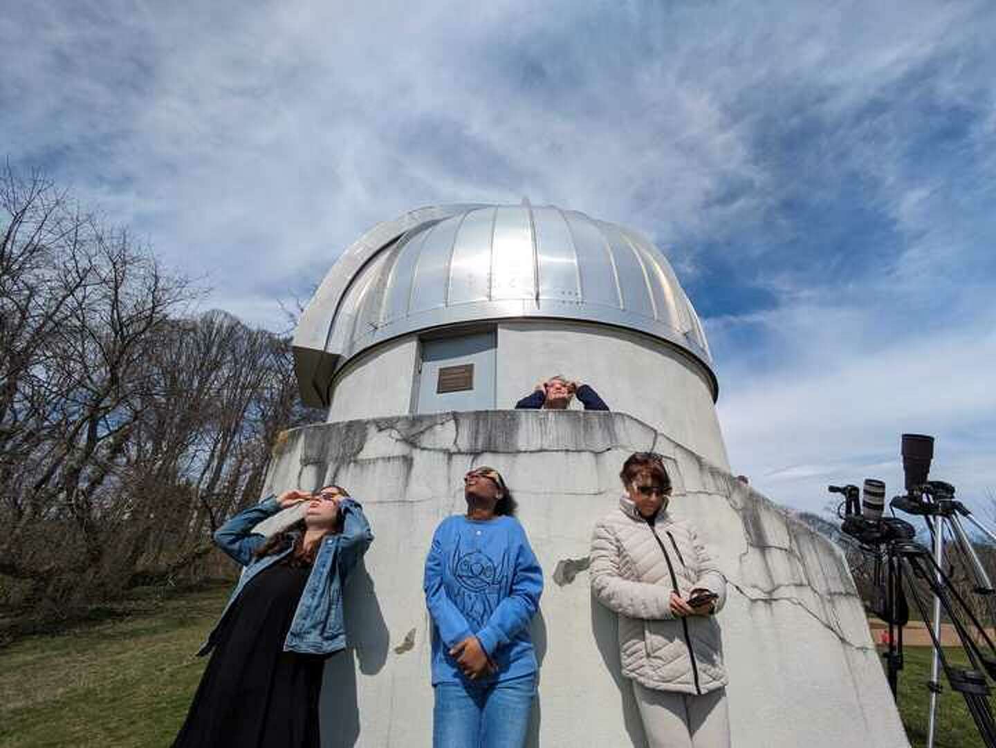 Greenwich observatory's eclipse watch drew awe-filled stargazers