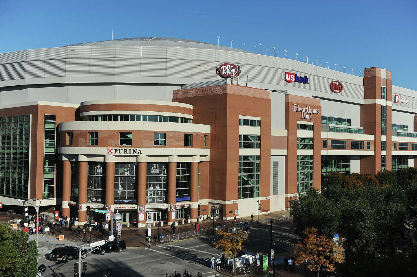 The Dome is bringing back memories of the old St. Louis Arena