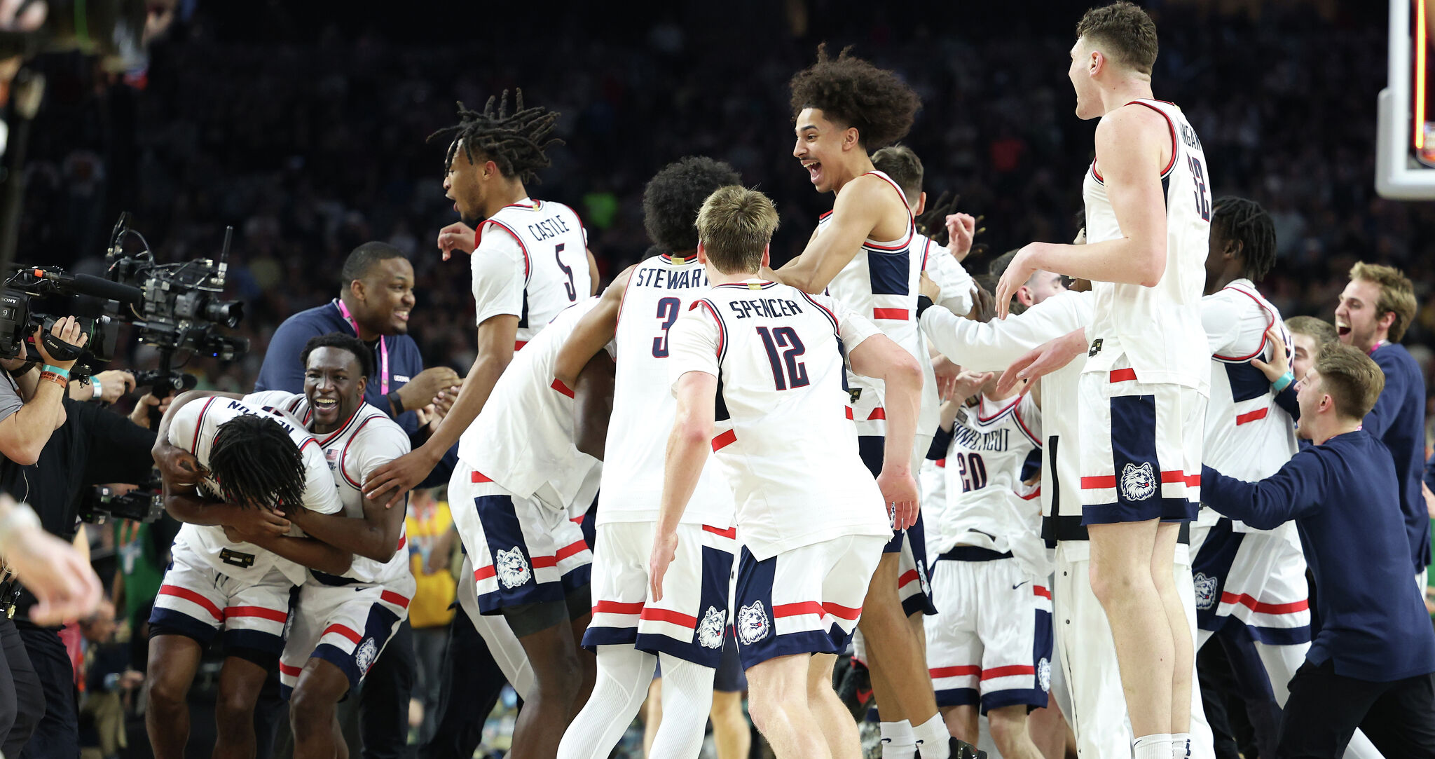 UConn defeats Purdue, wins second straight national title