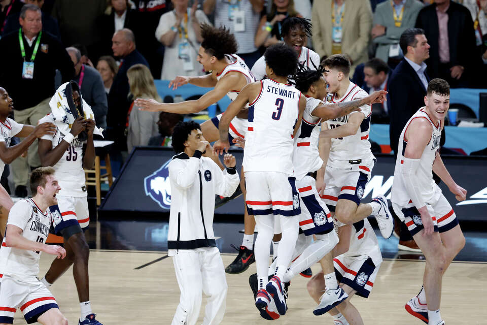 UConn defeats Purdue, wins second straight national title