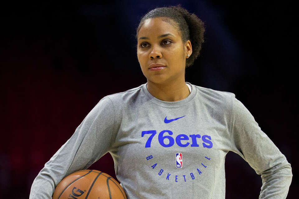 Who is Lindsey Harding: Houston woman a candidate for NBA head coach