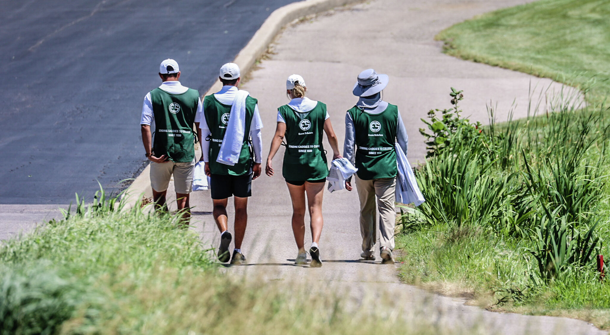 5 CT students receive full rides to college through caddying