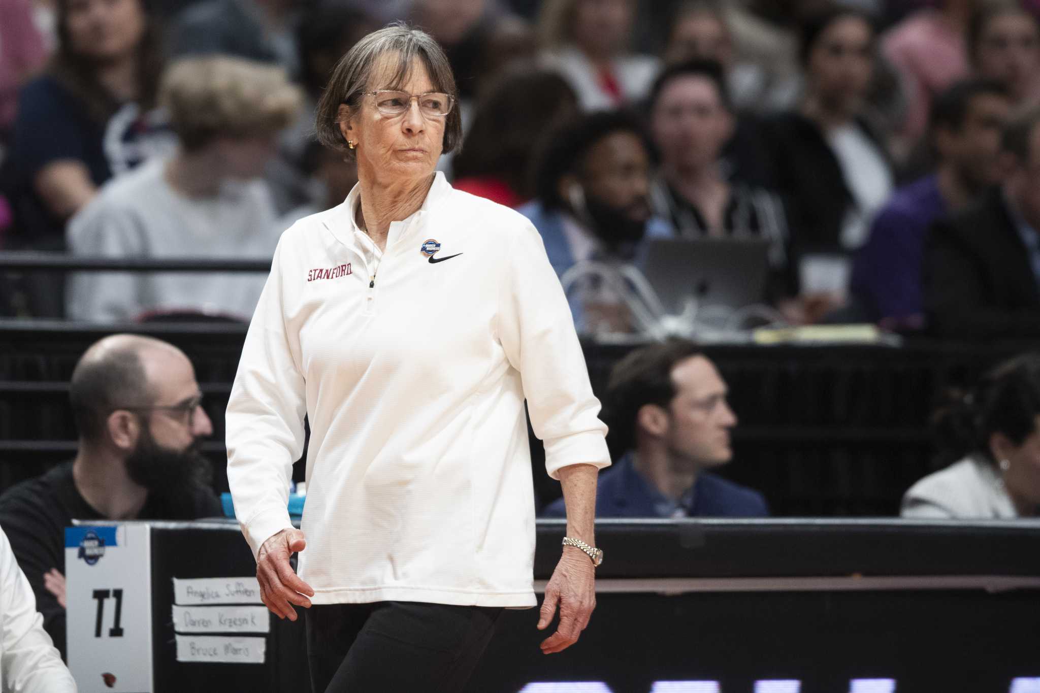 Stanford stunner: Tara VanDerveer announces her retirement
