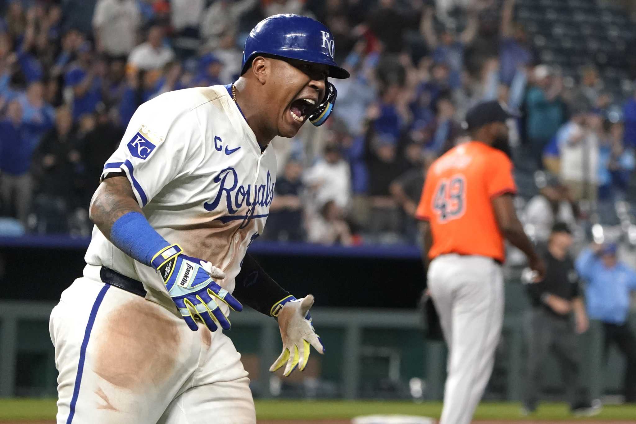 Houston Astros: Royals beat call-up Wander Suero in 10th