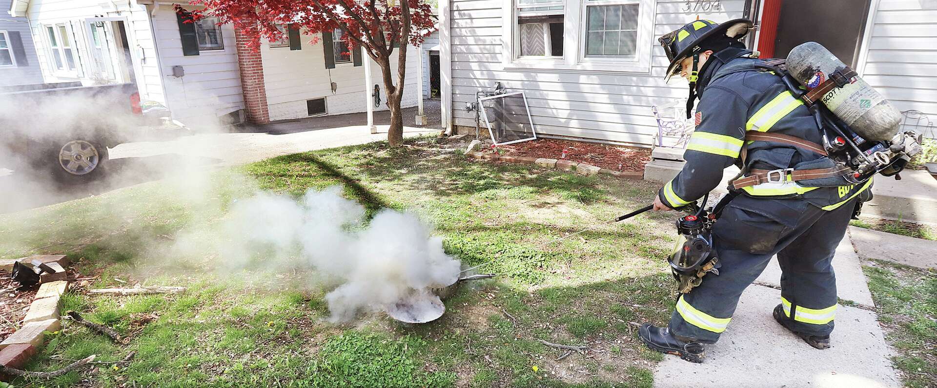 Caring neighbor's actions prevents Alton house fire