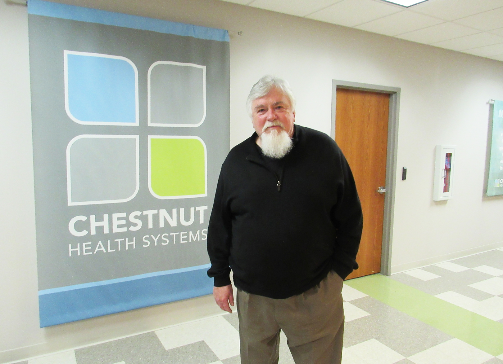 Troy IL man retires after 43 years with Chestnut Health systems