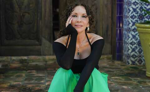 Lisa Morales will pay tribute to her late sister Roberta in concert