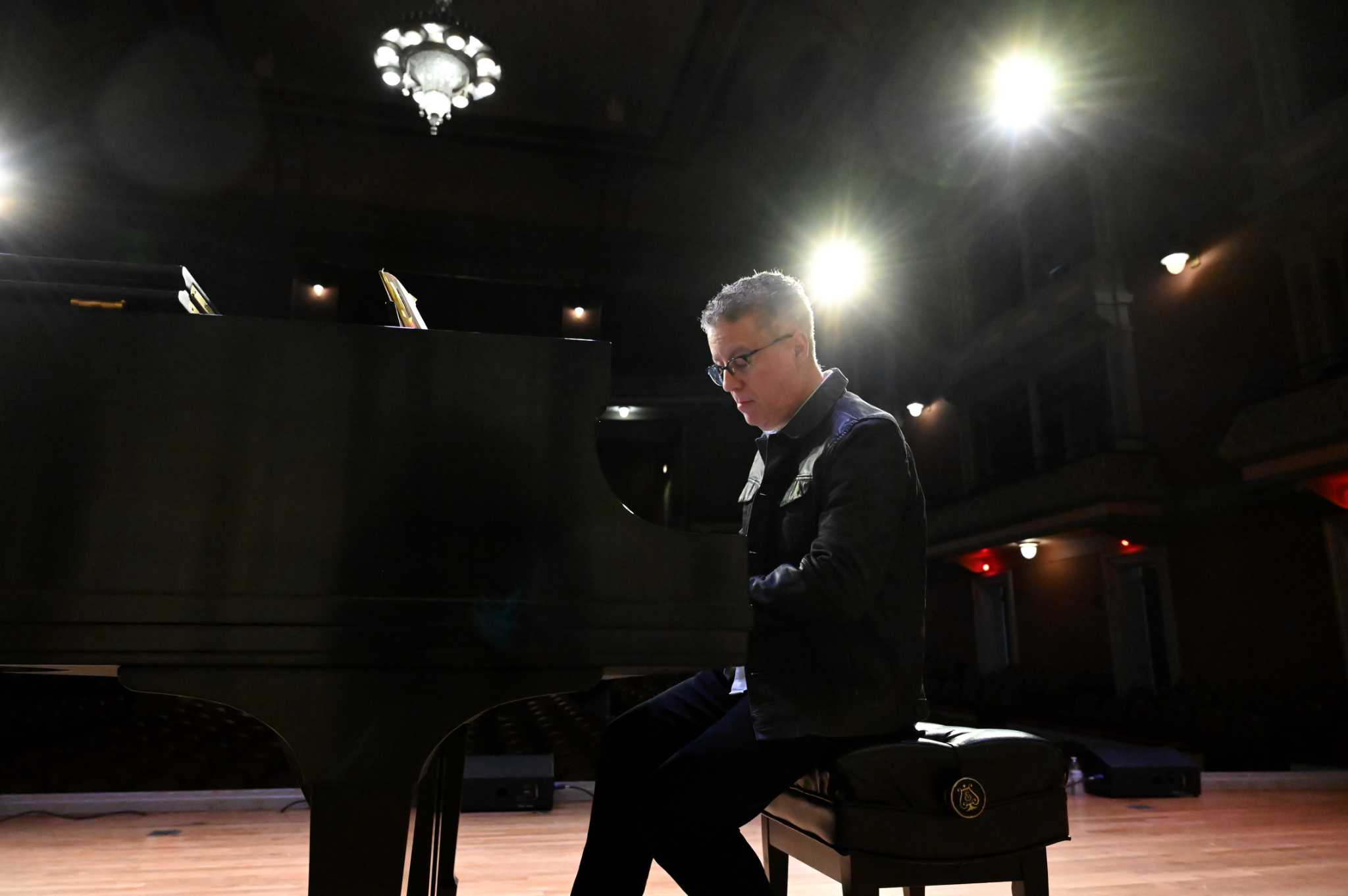 Albany Pro Musica conductor celebrates 10 years with Bach's Mass