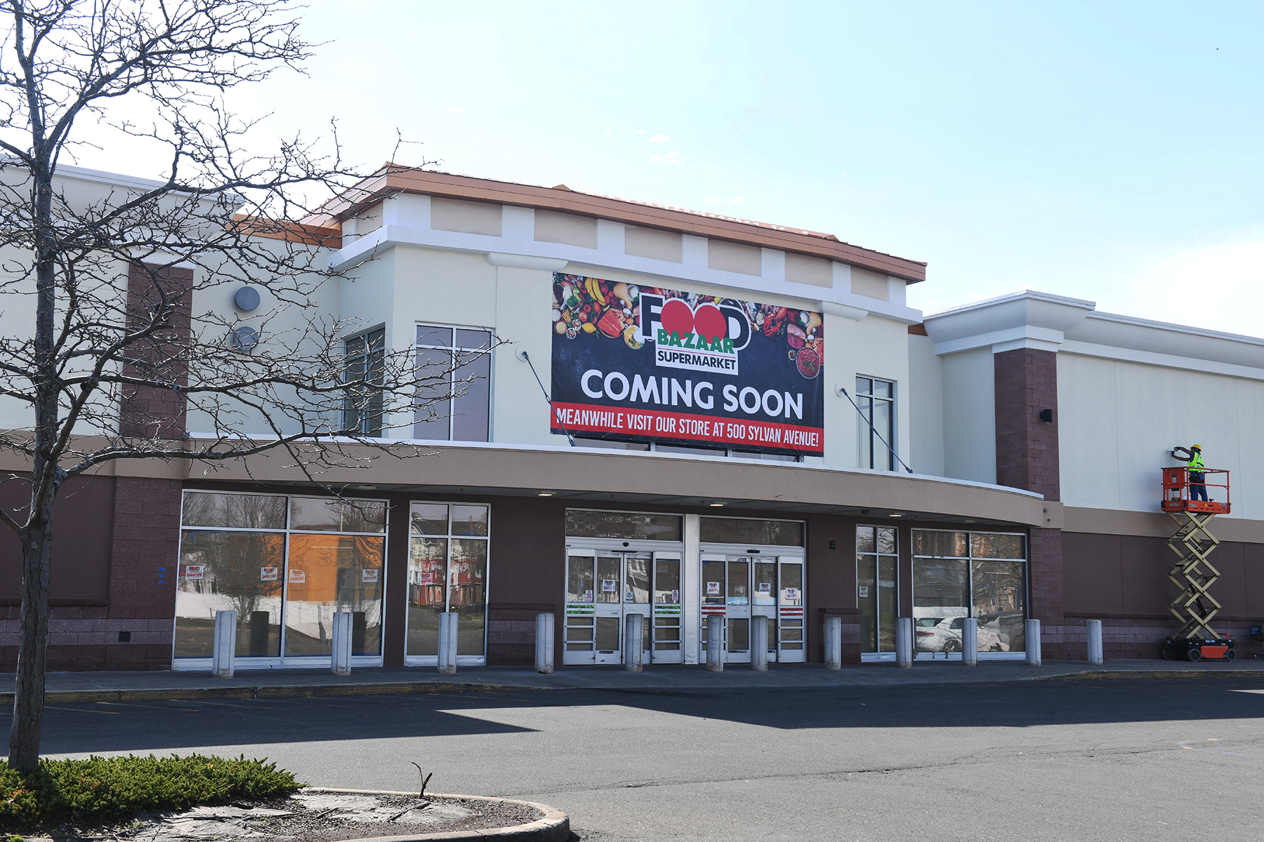 Food Bazaar prepares to open at former Bridgeport Stop & Shop