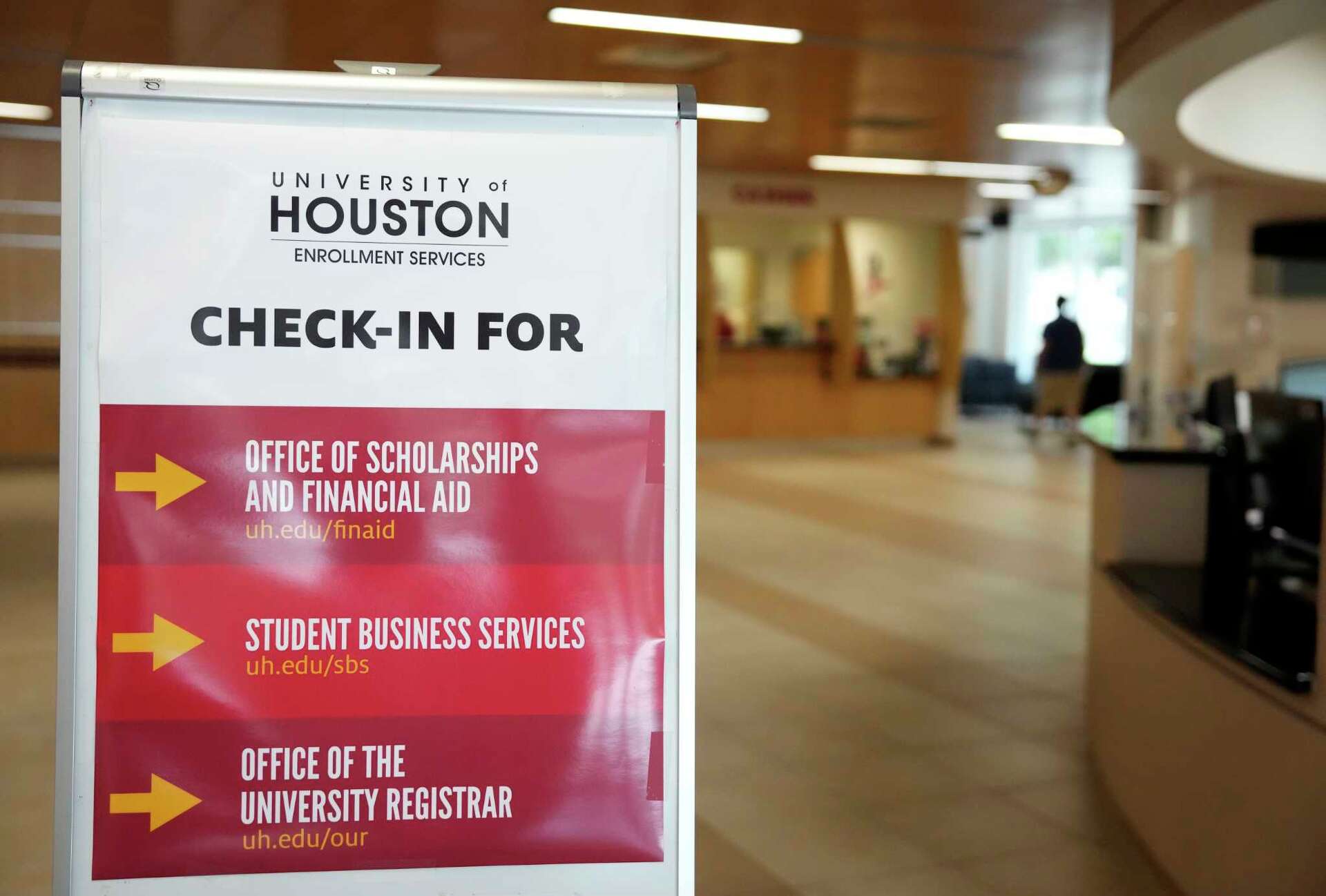 Nearly 70K fewer Texans fill out FAFSA forms