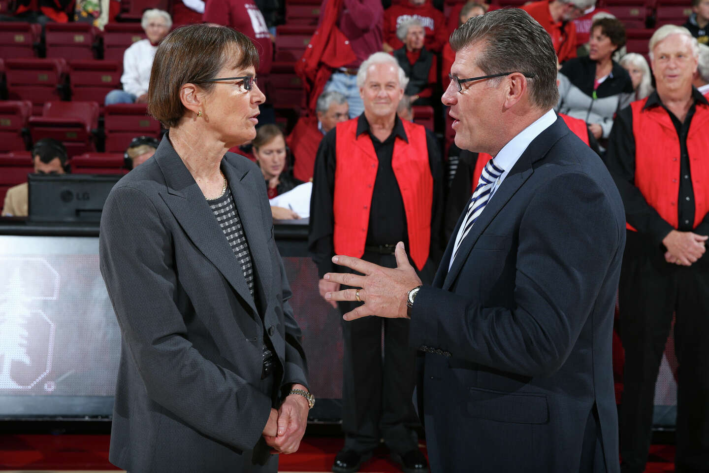 As Tara VanDerveer retires, look back on Stanford's rivalry with UConn