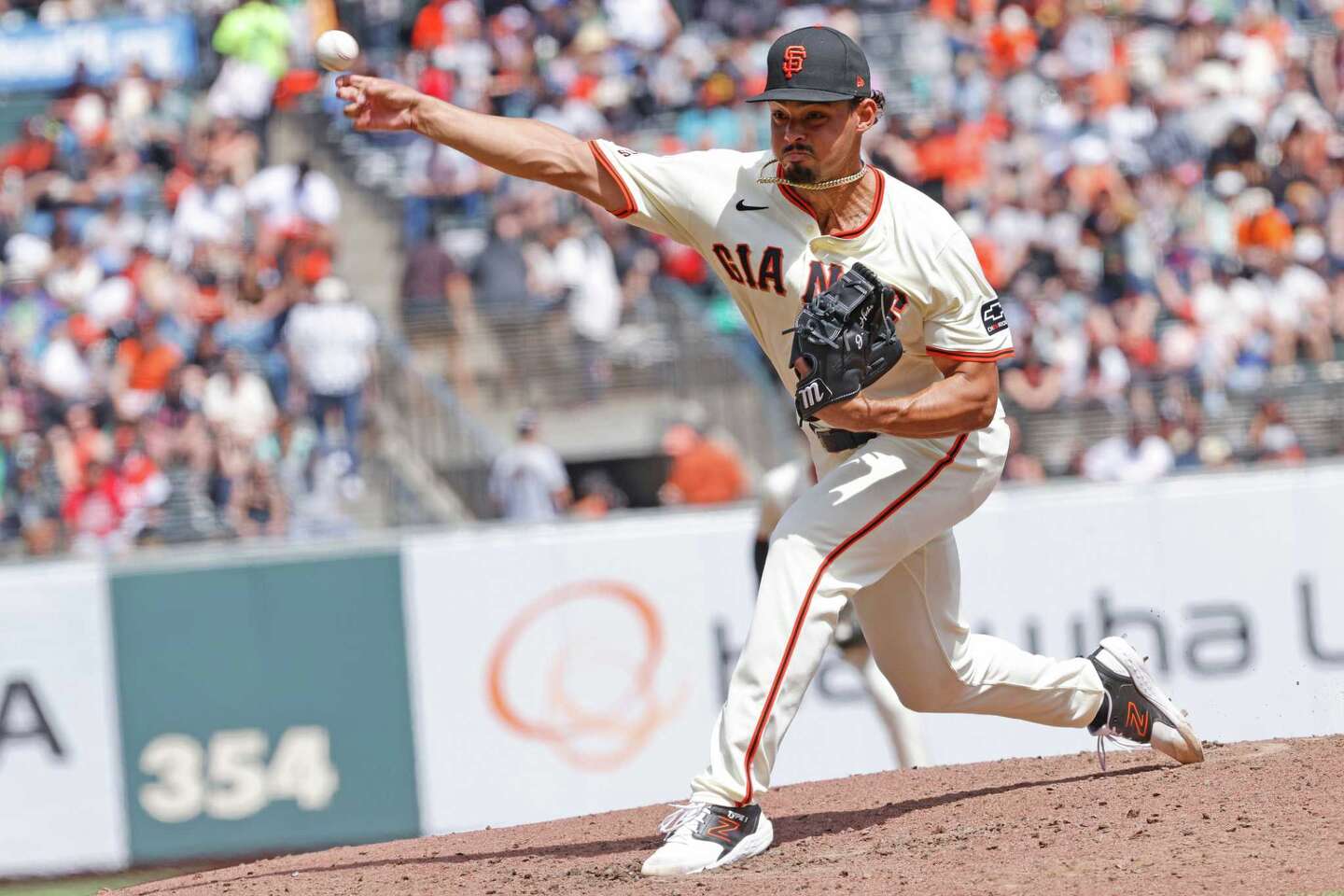 Giants’ Jordan Hicks sharp again, offense comes alive in win over Nats
