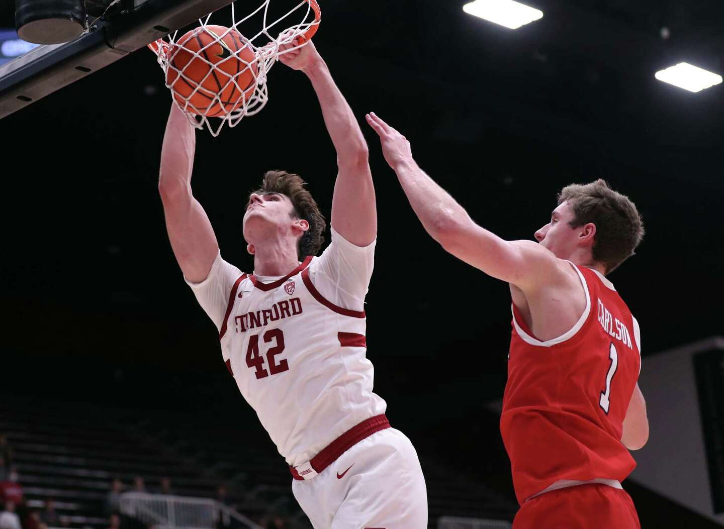Stanford basketball’s Maxime Raynaud withdraws from transfer portal