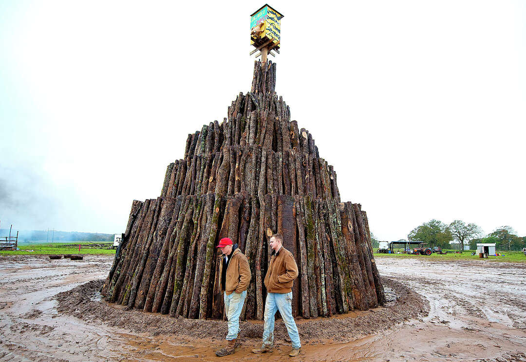 Texas A&M University regent explores on-campus Aggie Bonfire