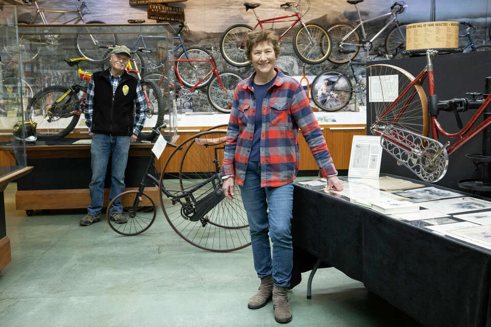 Trailblazing mountain bike pioneer honors the sport’s rich history