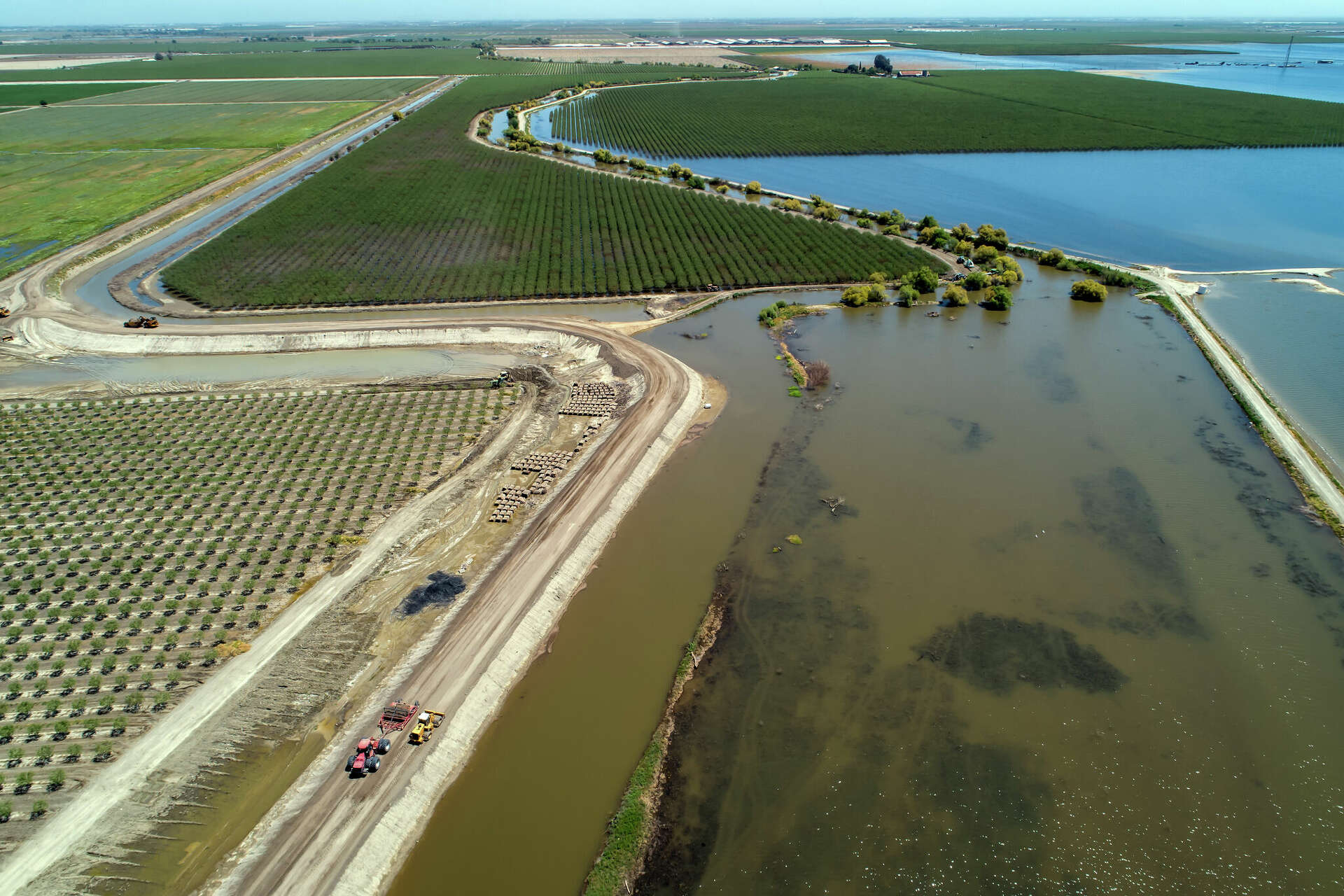 California water: Crackdown on Tulare Lake basin for over-pumping