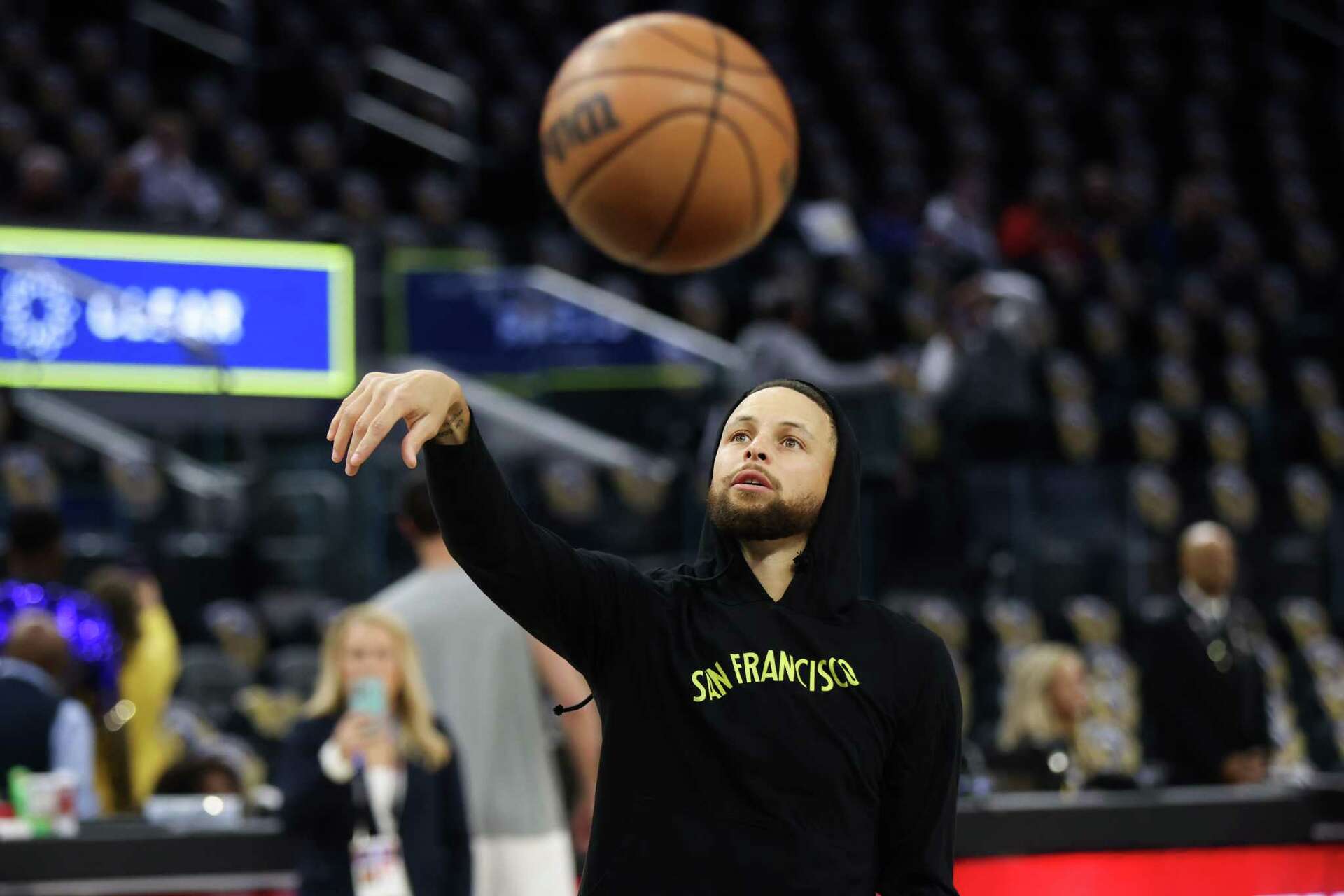 Warriors star Steph Curry’s hand-eye skills a ‘mystery’ of neurology