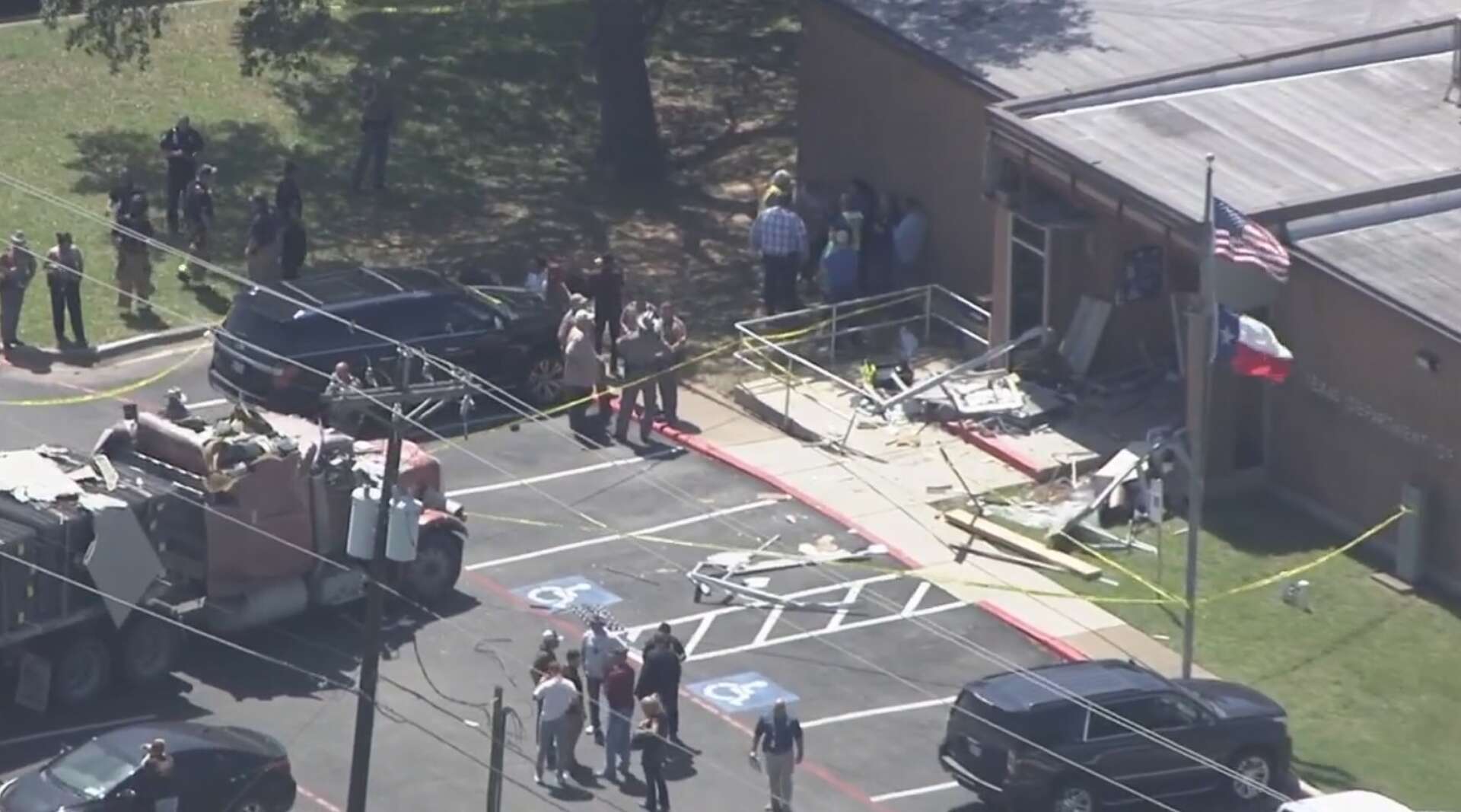 Brenham DPS office semi truck crash ends with 1 dead, 13 injured