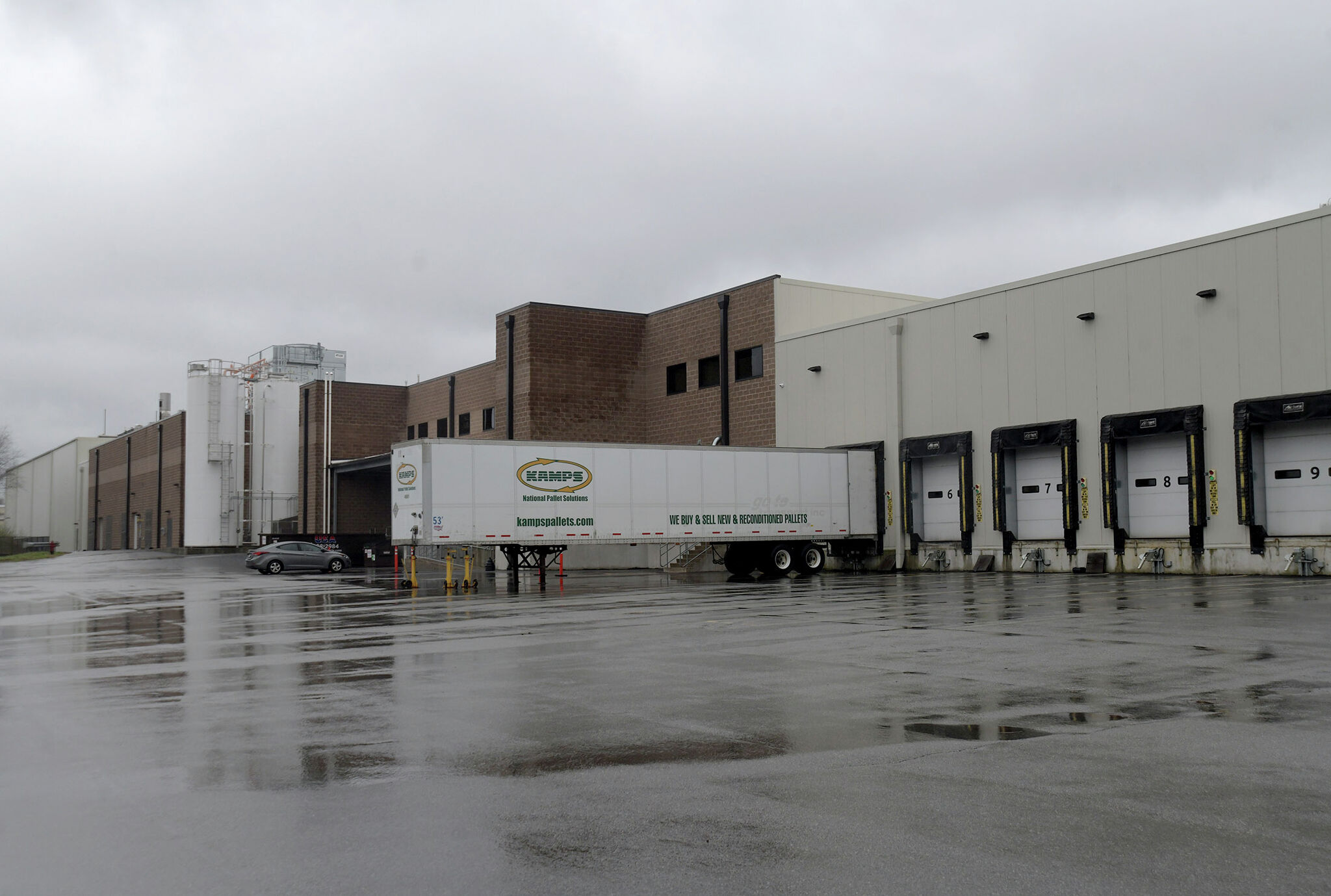 Home Market Foods to spend $70 million opening factory in Connecticut