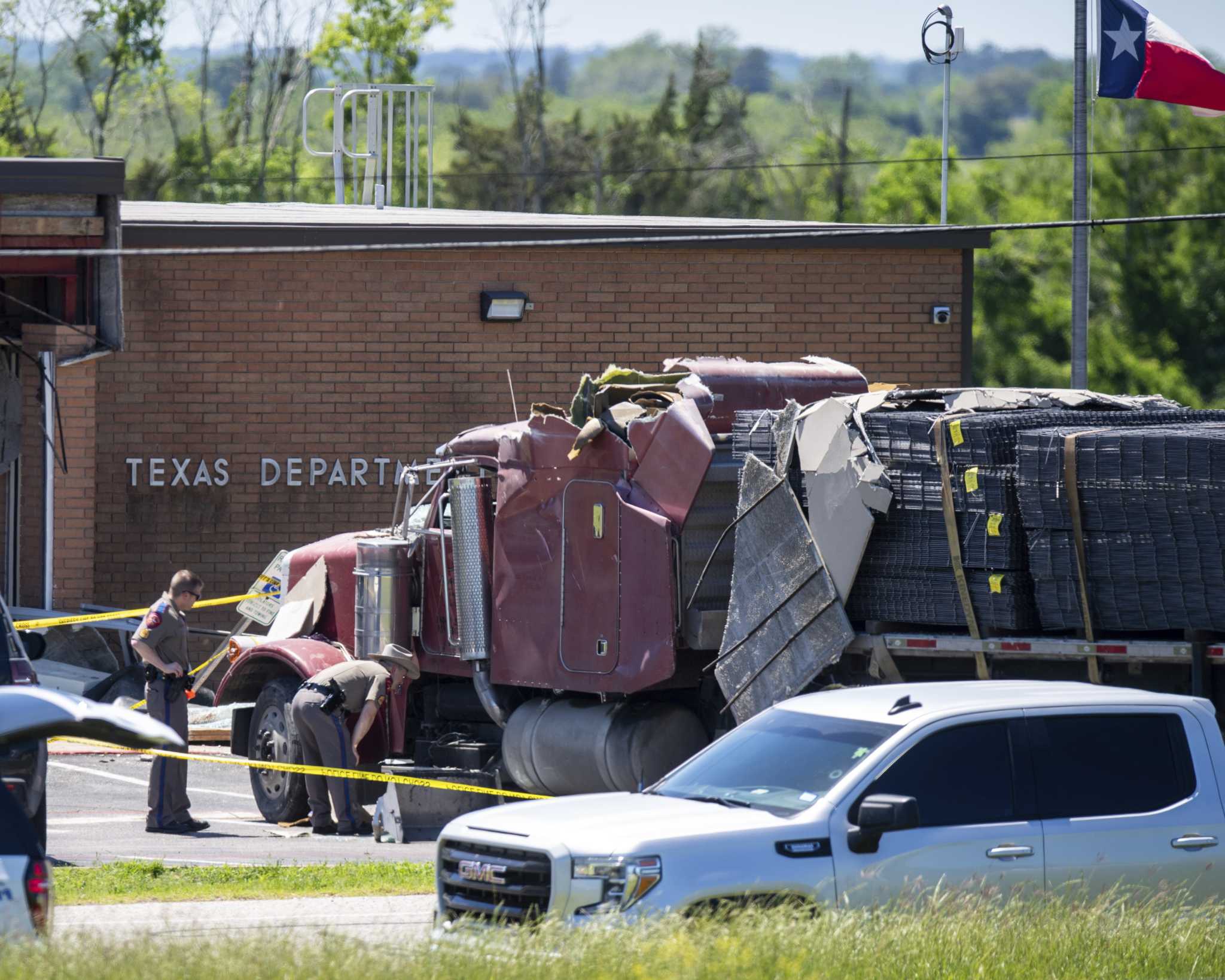 Second person dead from truck crash at Brenham DPS office