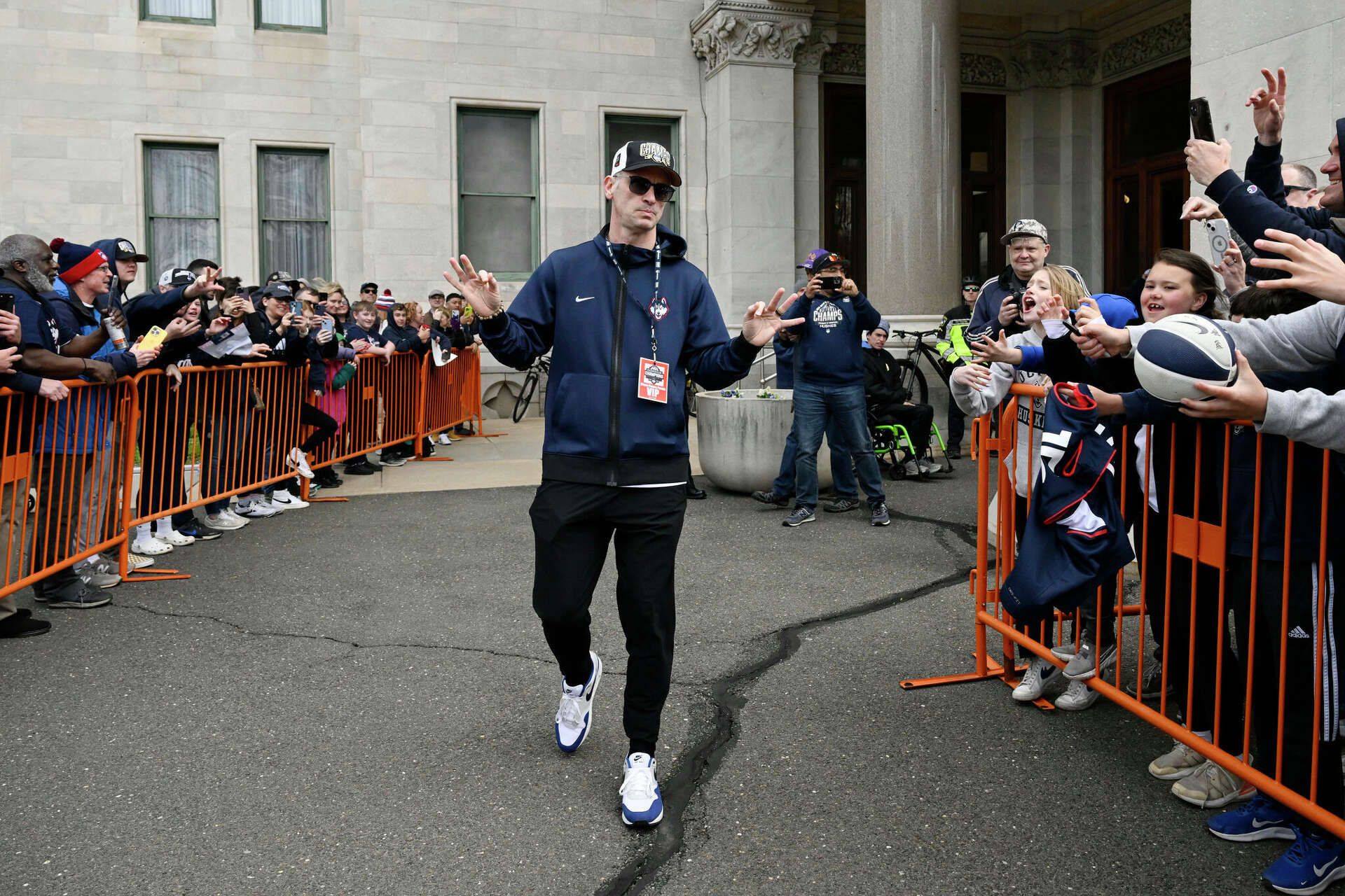 UConn men's basketball motto is 'Dynasty' as Huskies chase three-peat