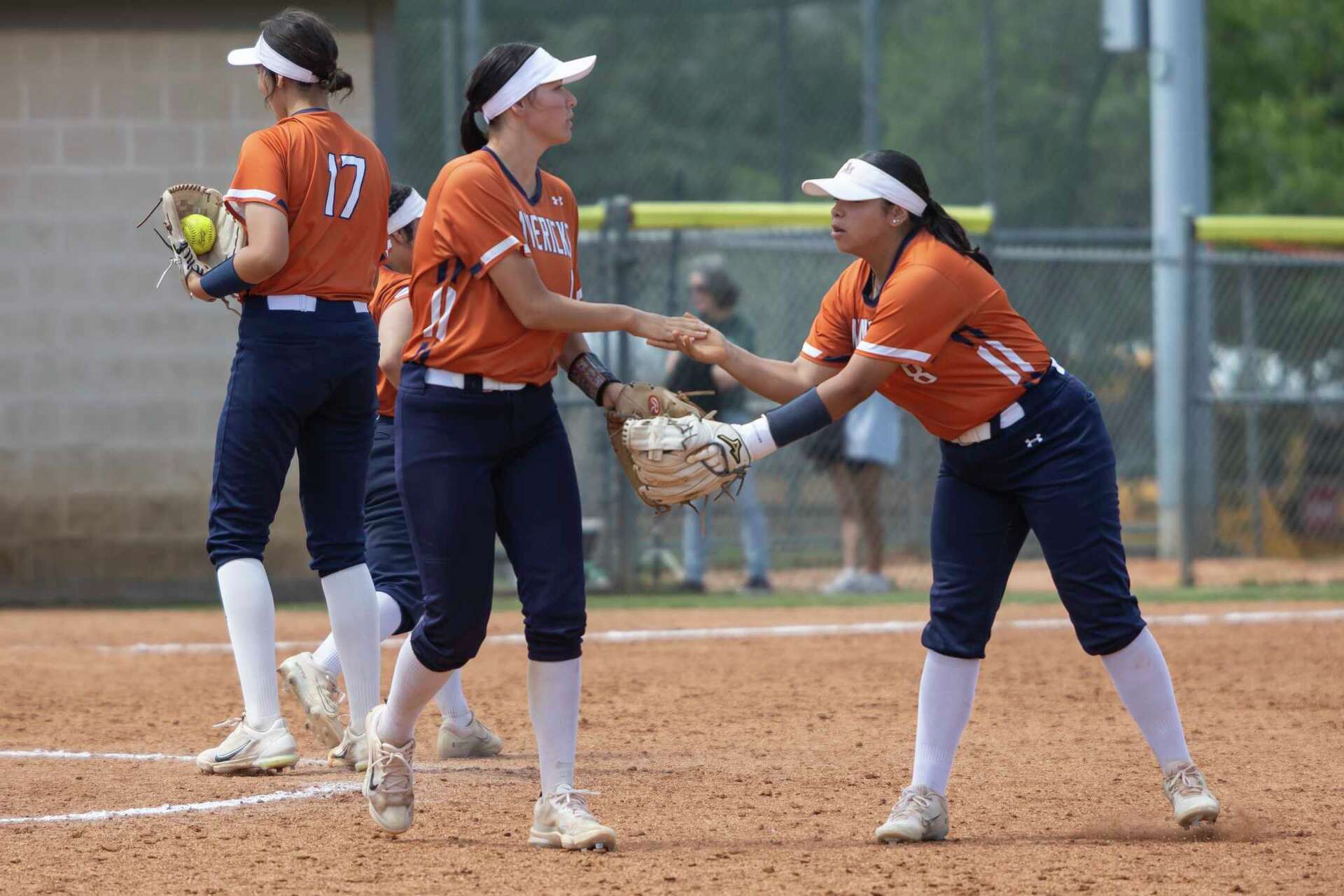 Madison softball tops LEE to clinch District 28-6A title