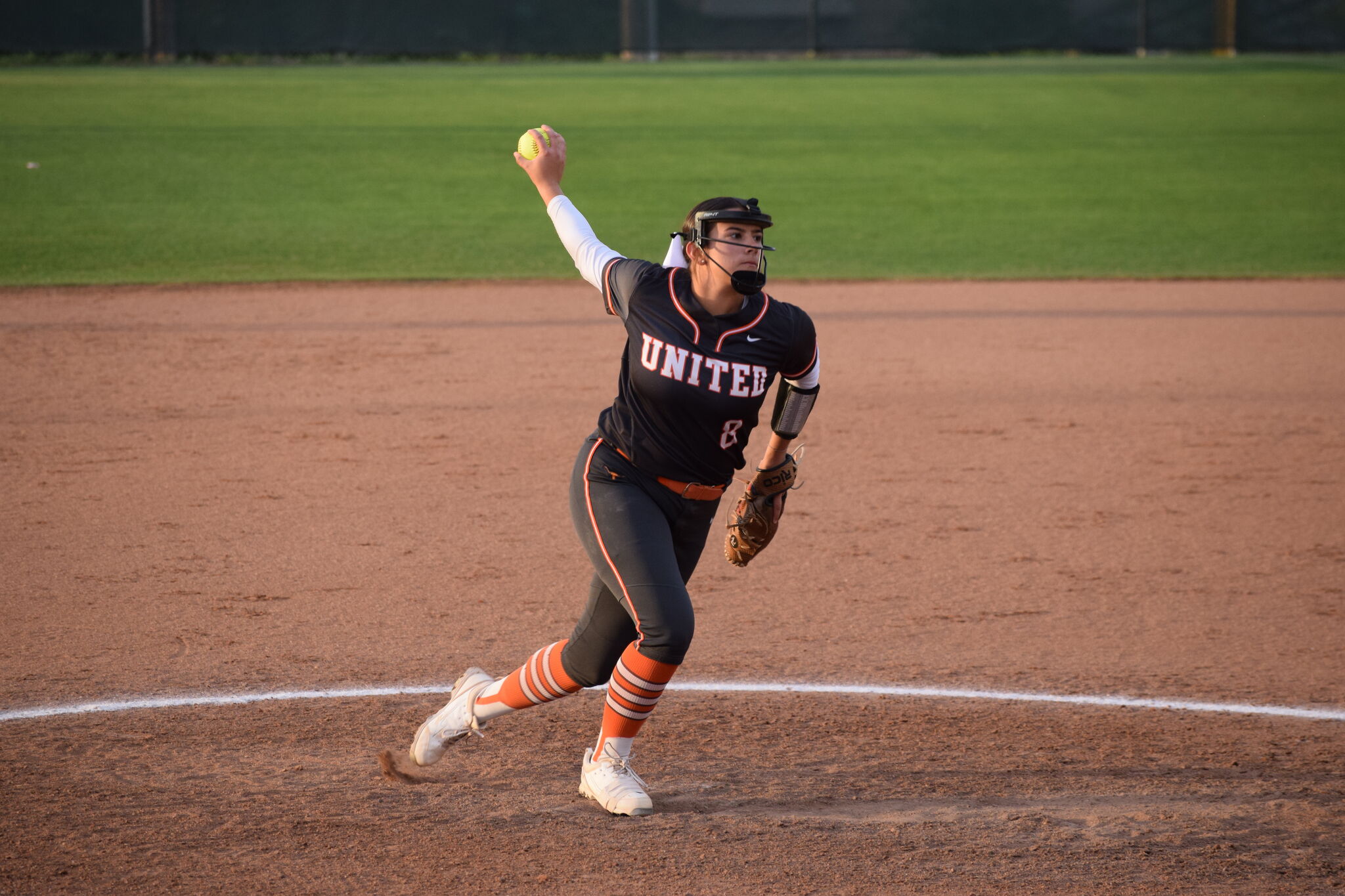 United softball looks to secure second in District 30-6A