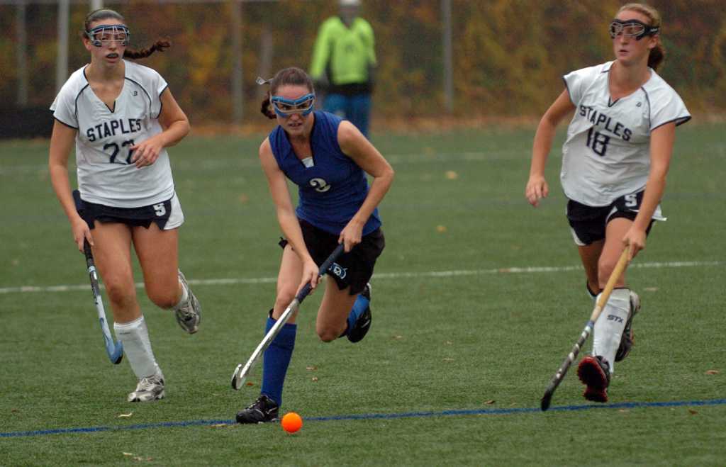 Staples field hockey qualifies for FCIACs despite losing