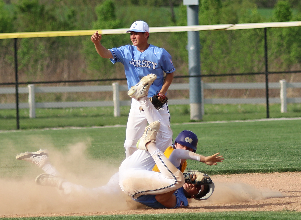 MONDAY BASEBALL: Seven in sixth launches Jersey past CM