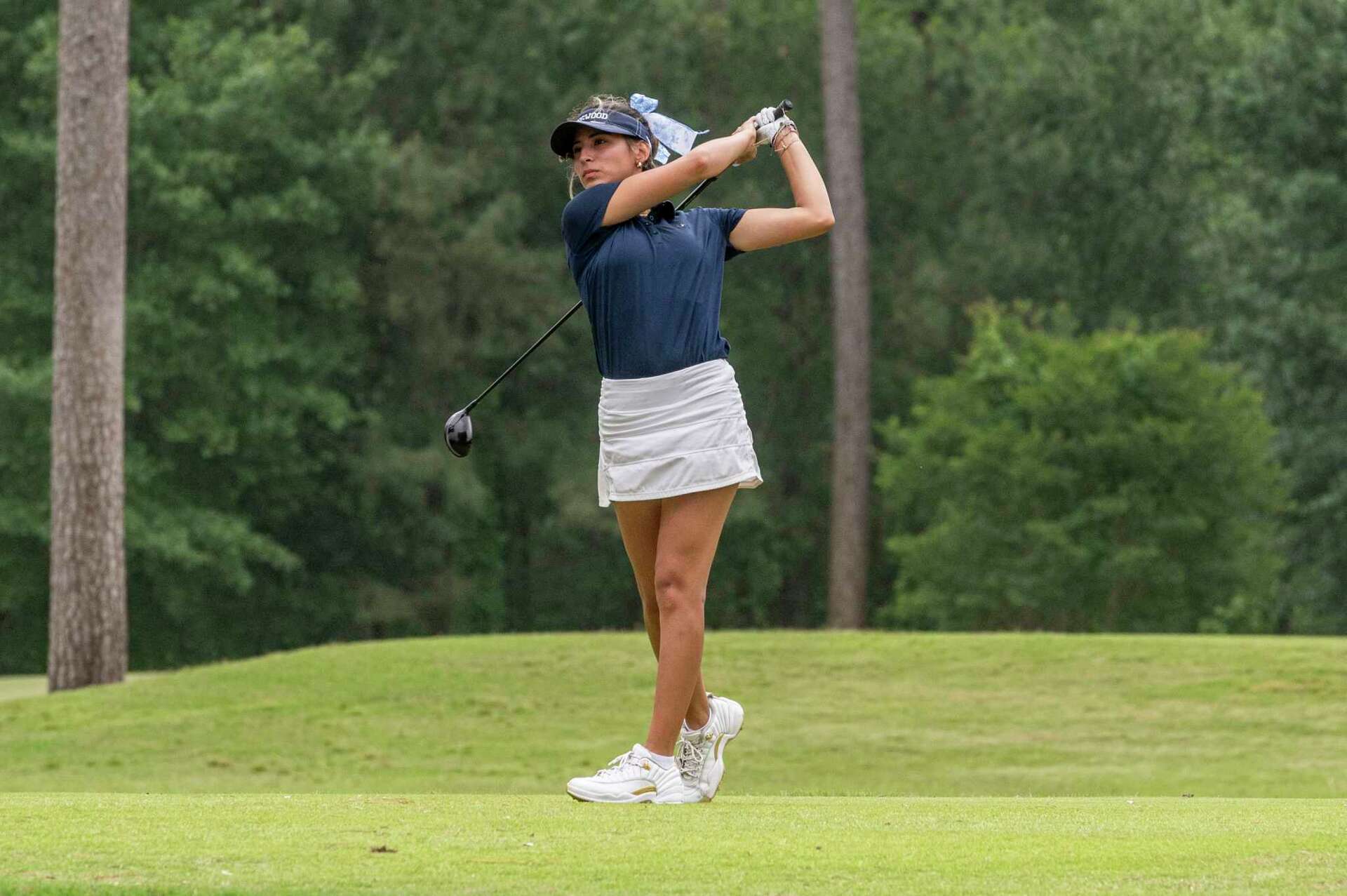 HS girls golf: Bella Flores looks to lead Kingwood state title