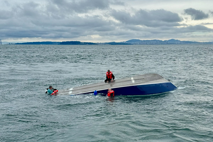 Four rescued from overturned boat 5 miles from Golden Gate Bridge