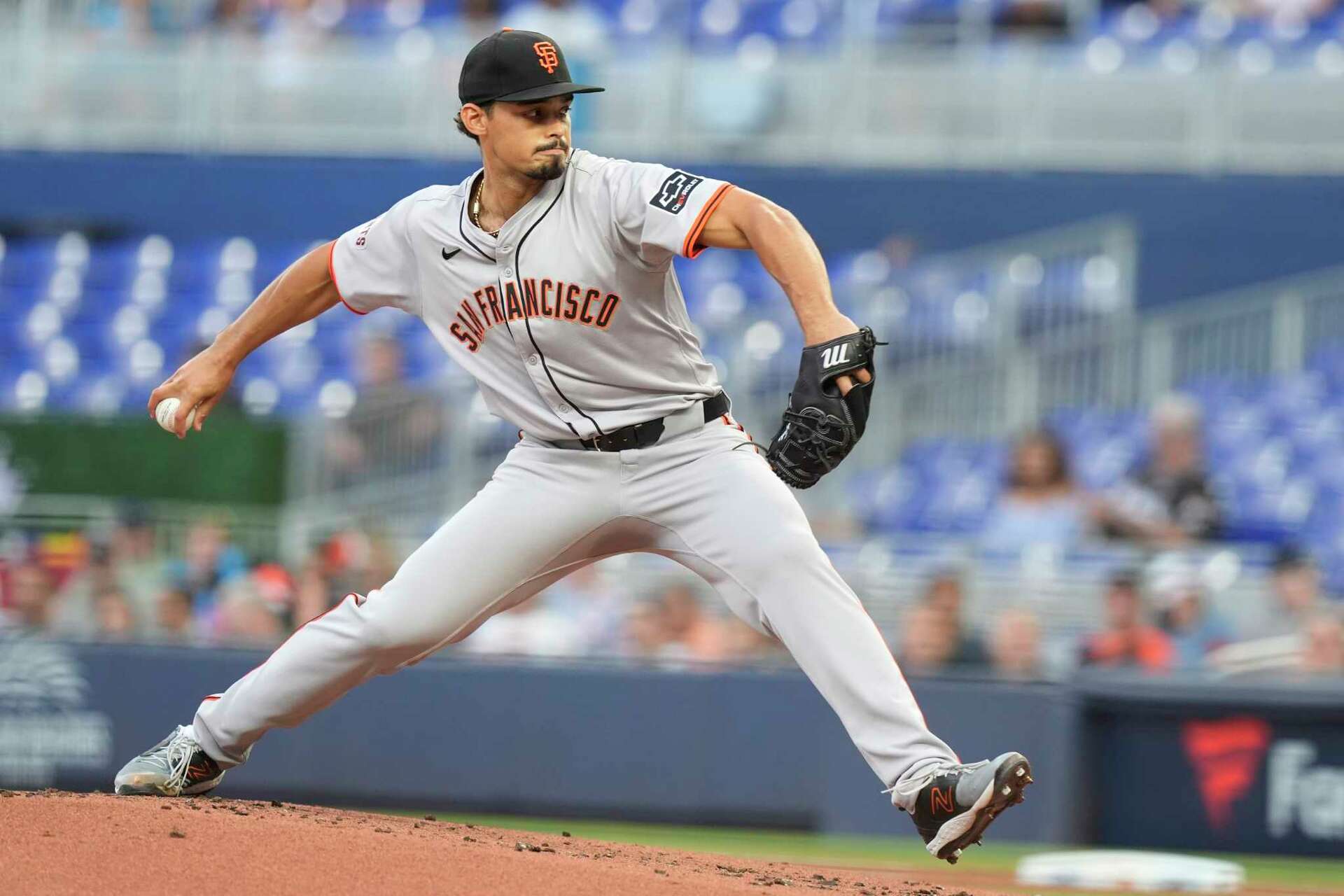 Jordan Hicks keeps it close, but Giants’ bullpen stumbles in loss