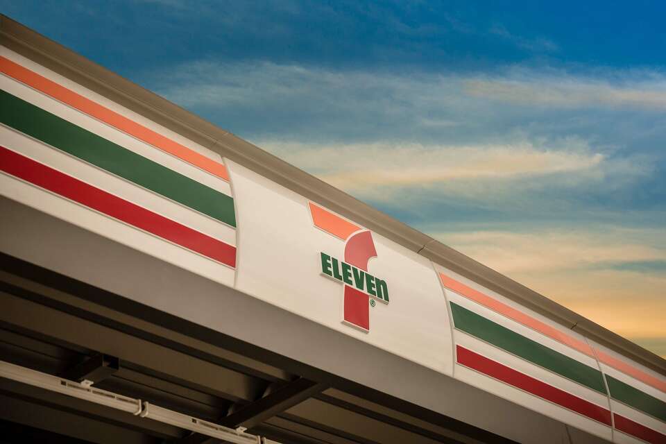 Stripes Convenience Stores acquired by 7-Eleven from Sunoco LP