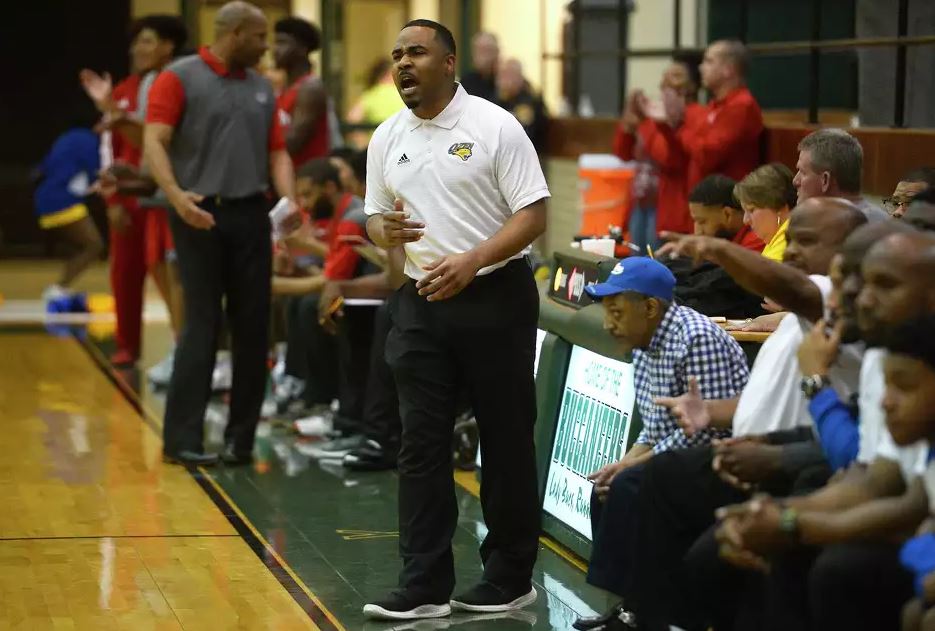 Michael Thomas hired as West Brook's new boys basketball coach