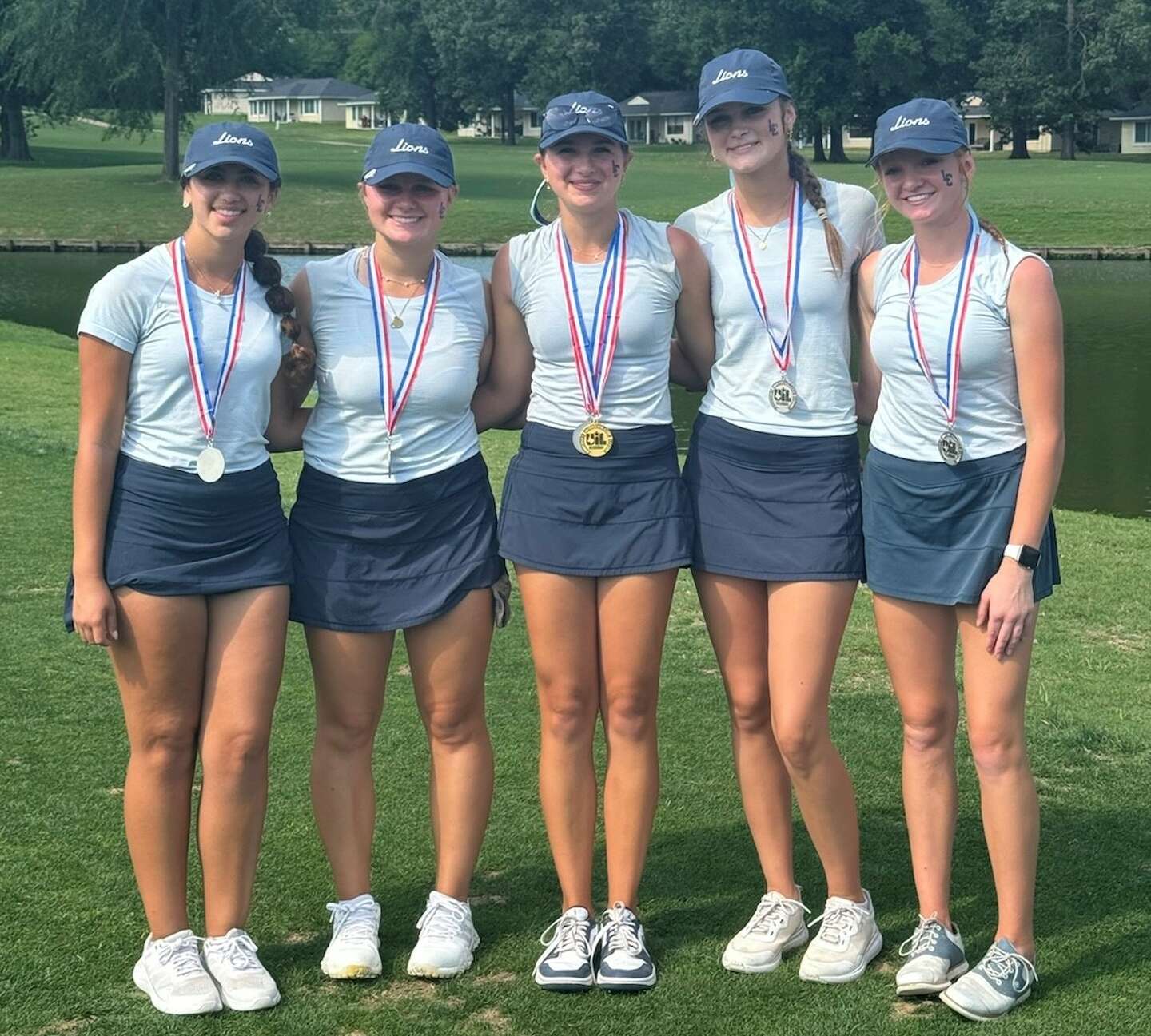 Friendswood Mustangs girls win Region III-5A golf tournament