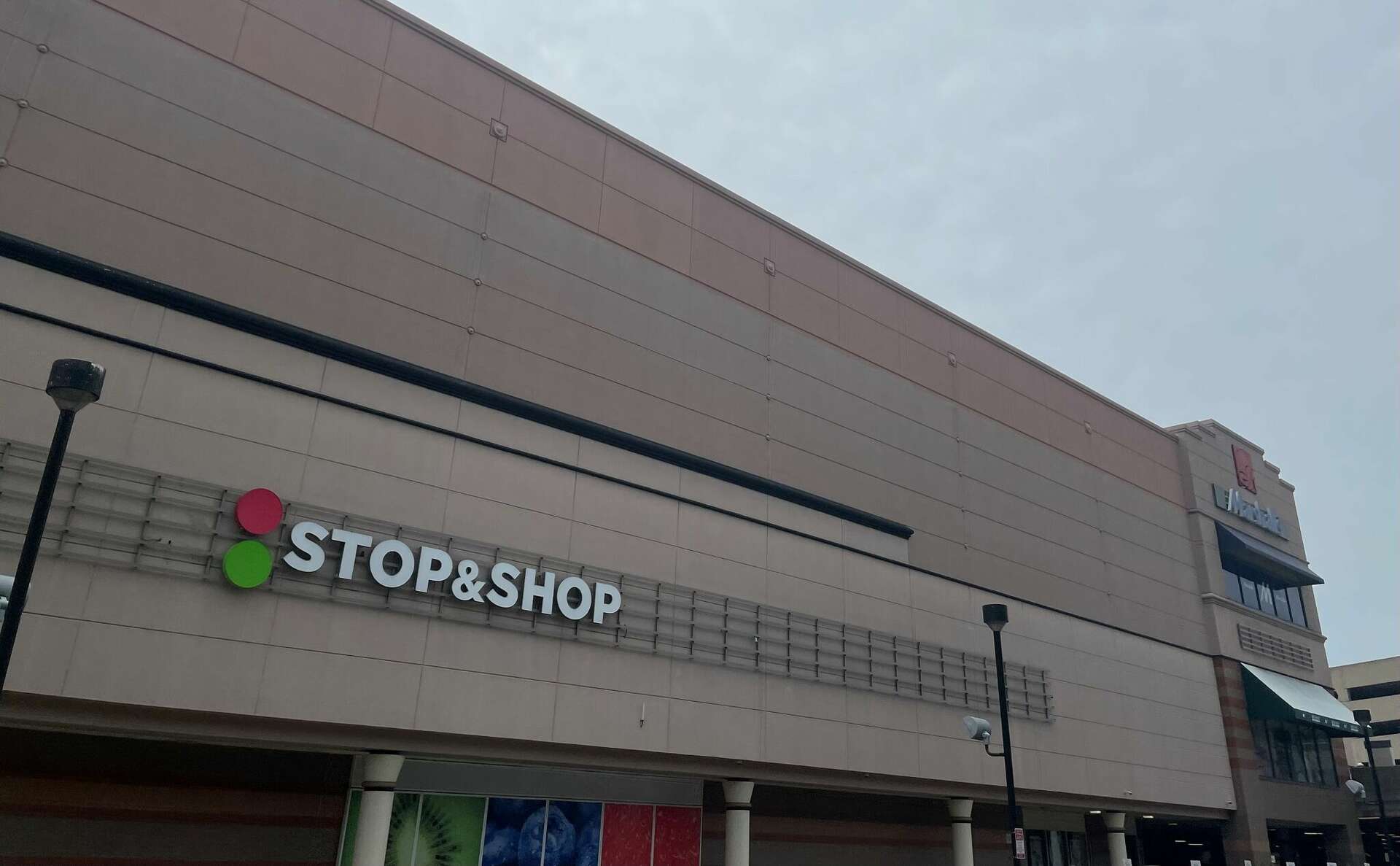 Stop & Shop is hiring in CT, even as it plans to close some stores
