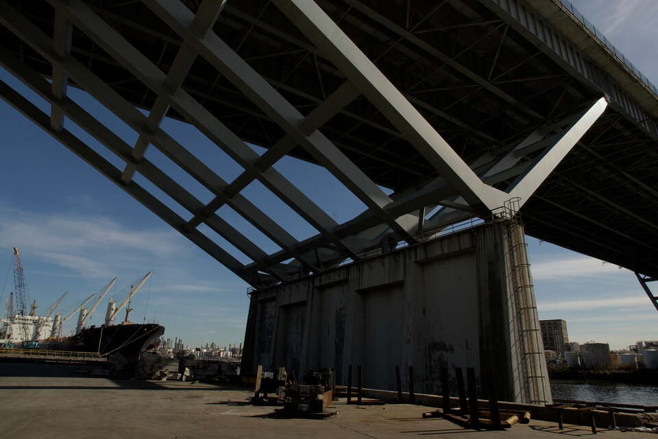 Houston bridges score high ranks for safety, new report says