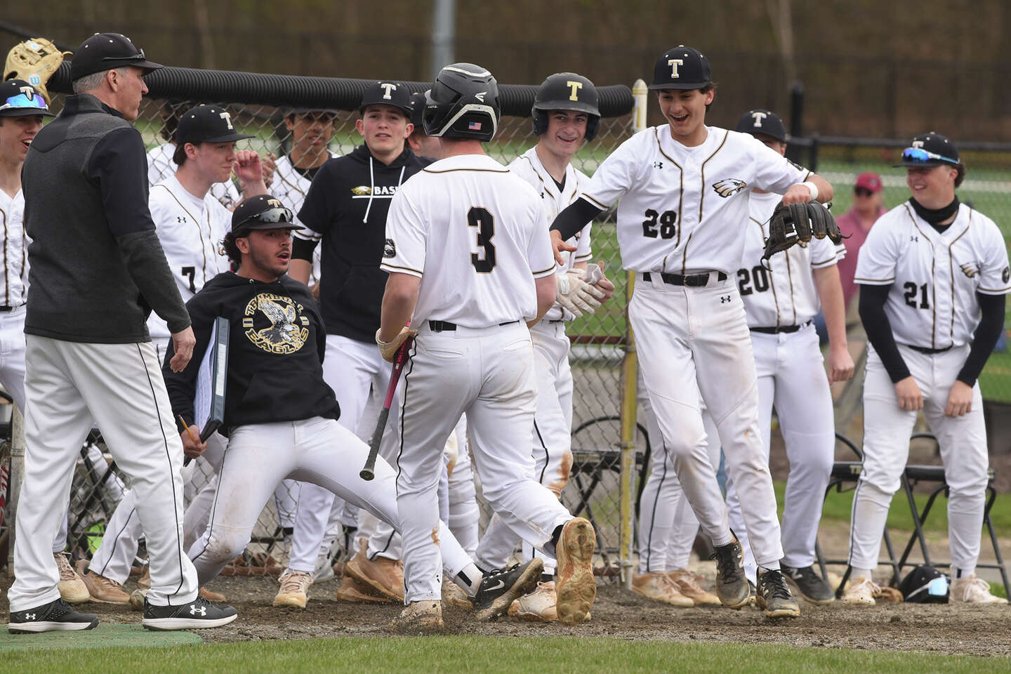 Trevor Schuelke's gem leads Trumbull baseball past Fairfield Warde