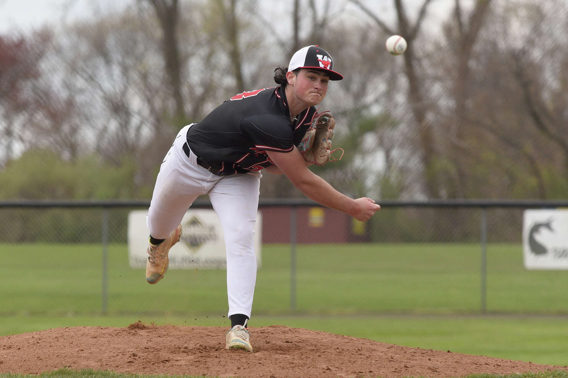 Trevor Schuelke's gem leads Trumbull baseball past Fairfield Warde