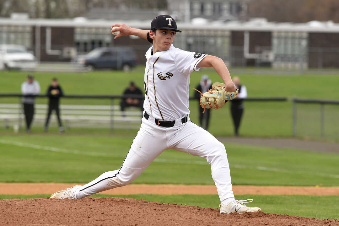 Trevor Schuelke's gem leads Trumbull baseball past Fairfield Warde