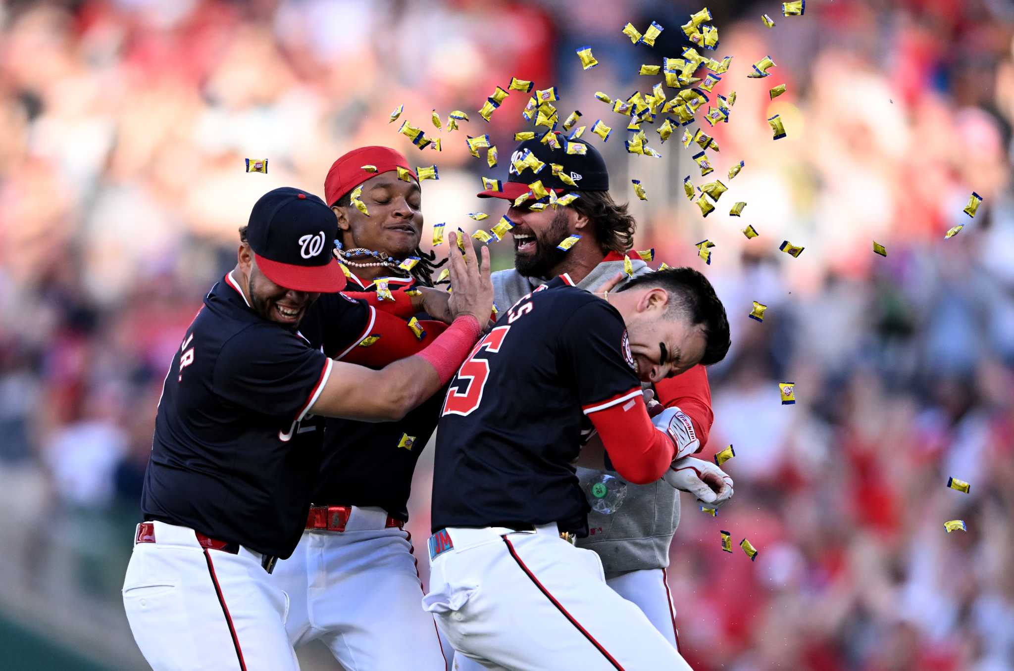 Astros fall to Nationals on walk-off hit in 10th inning