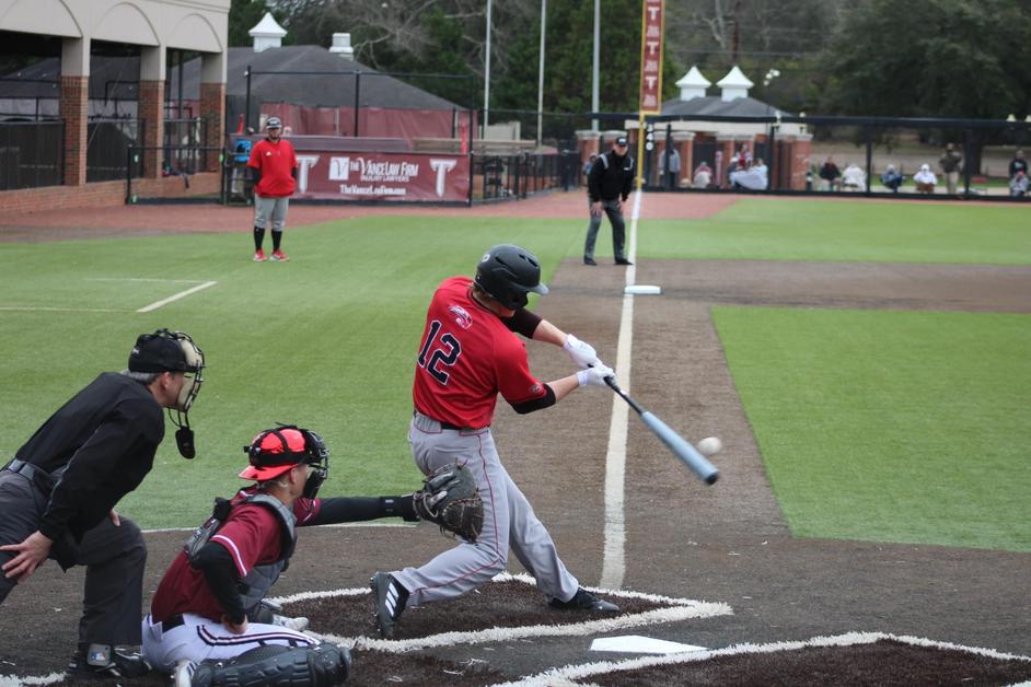 SIUE baseball earns series win over Western Illinois