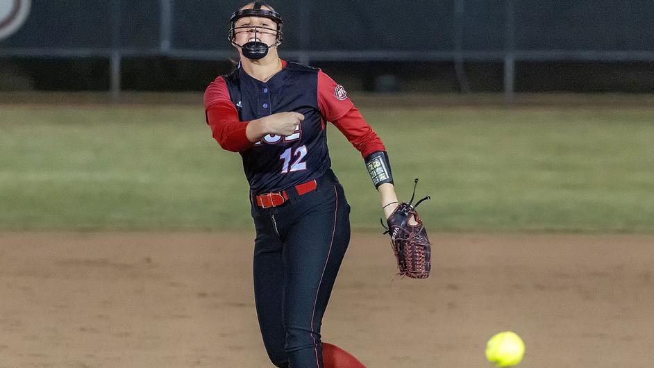 Five SIUE softball players earn academic honors